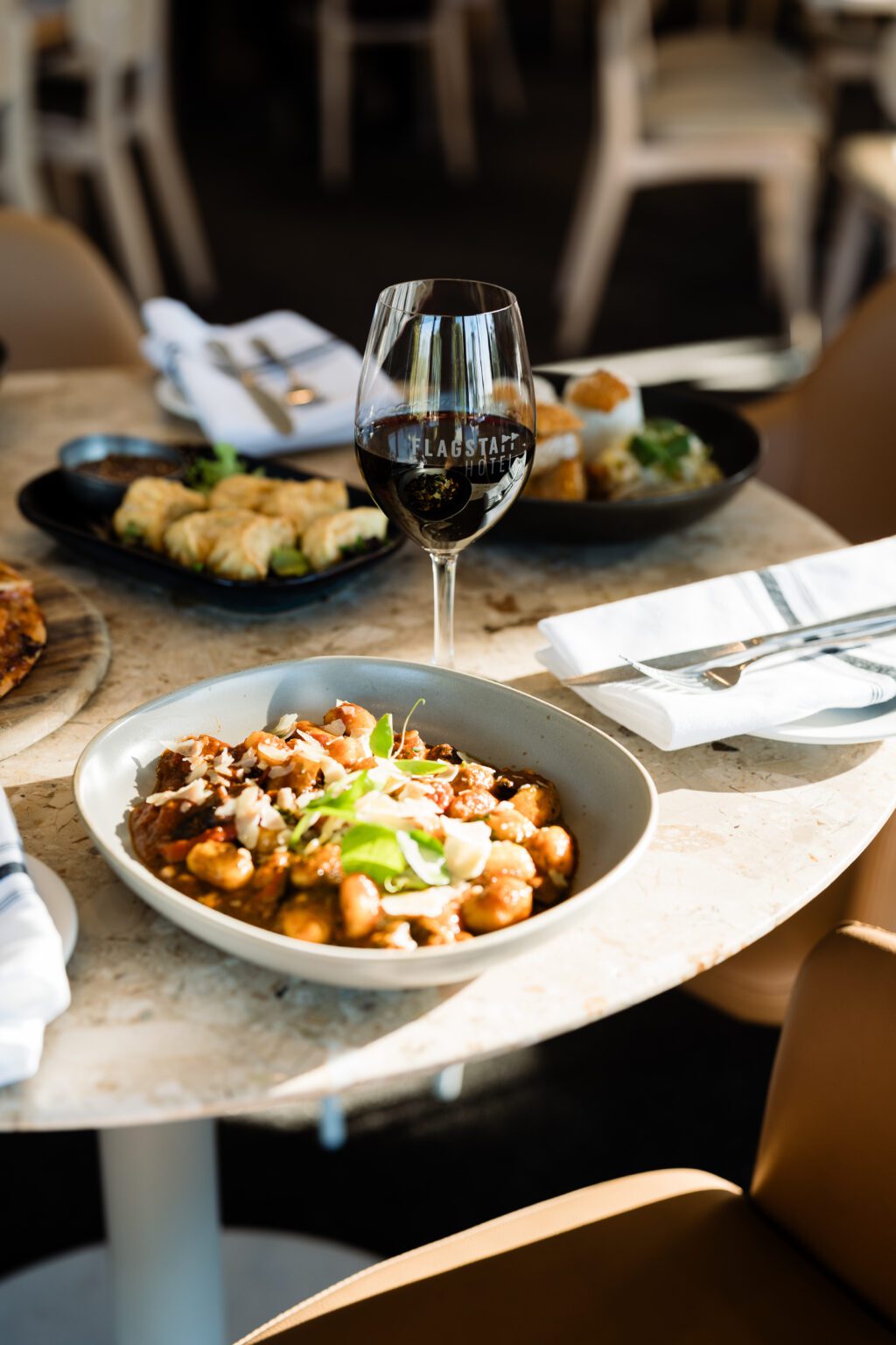 Flagstaff Hotel - Bistro, bar and beer garden in Darlington, Adelaide